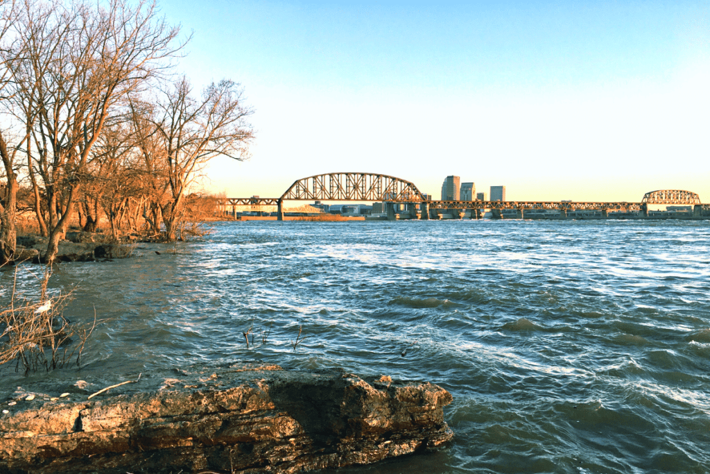What to Expect When You Visit Falls of the Ohio River State Park | Go ...